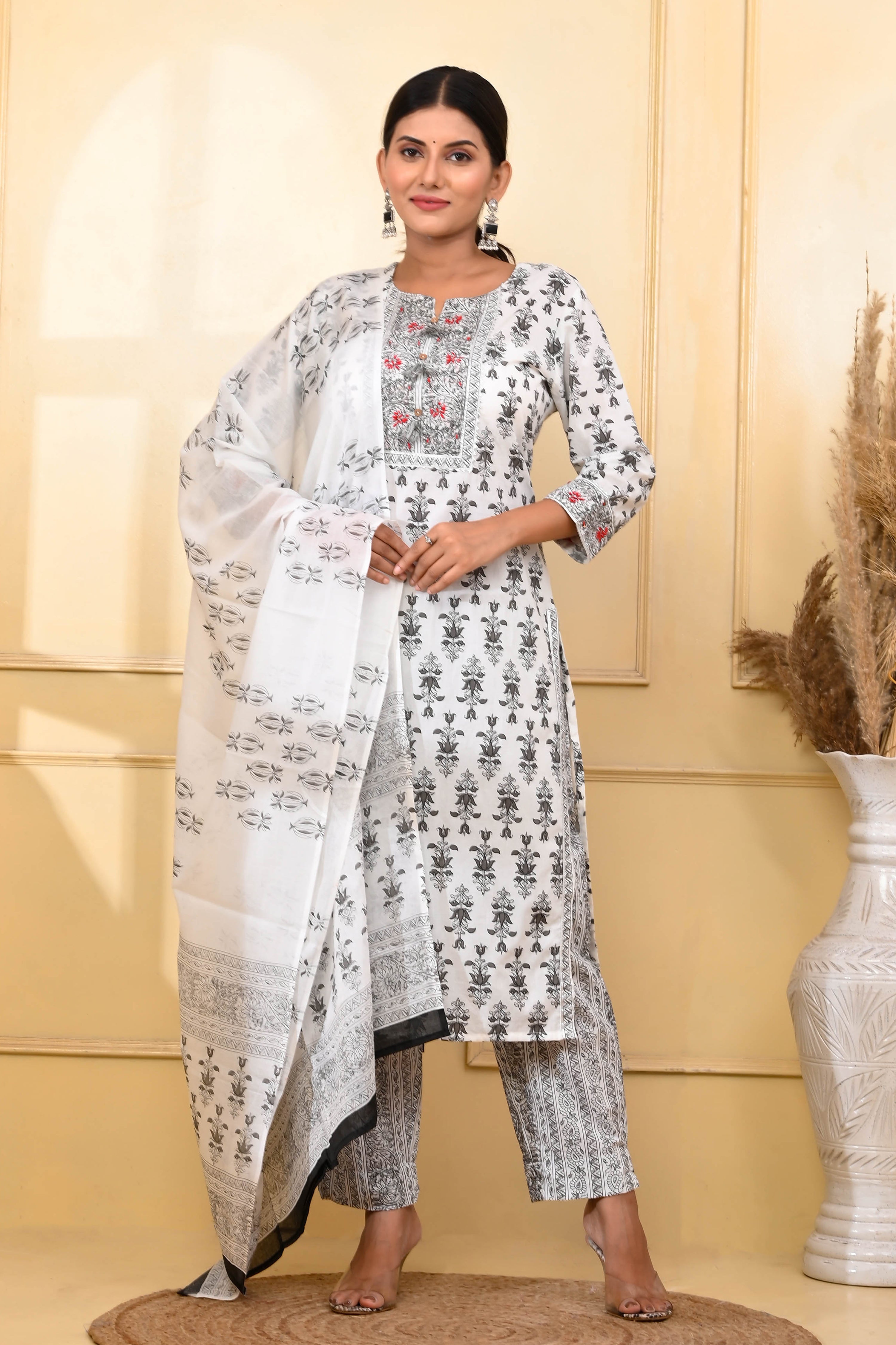 Elegant Floral Suit Set - Sanvariya – Krishaz